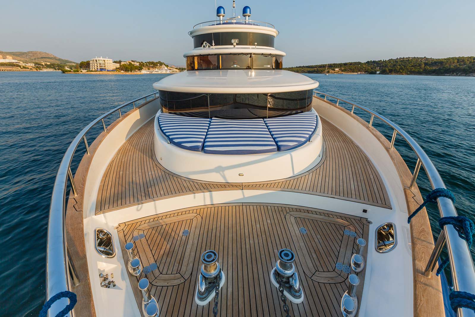WILJIM 5 - Elegant, Spacious Foredeck – Luxury Yacht Browser | by ...